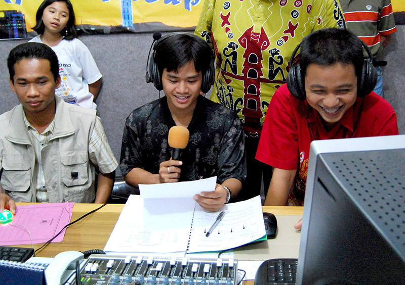 Train Radio Presenters - Reach Beyond